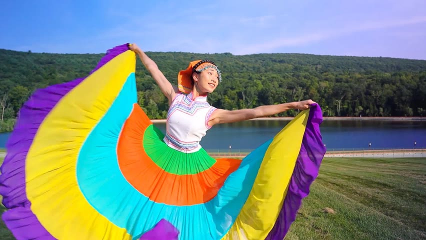 Wearing Our Traditions—Costumes Through the Eyes of Shen Yun Dancers ...