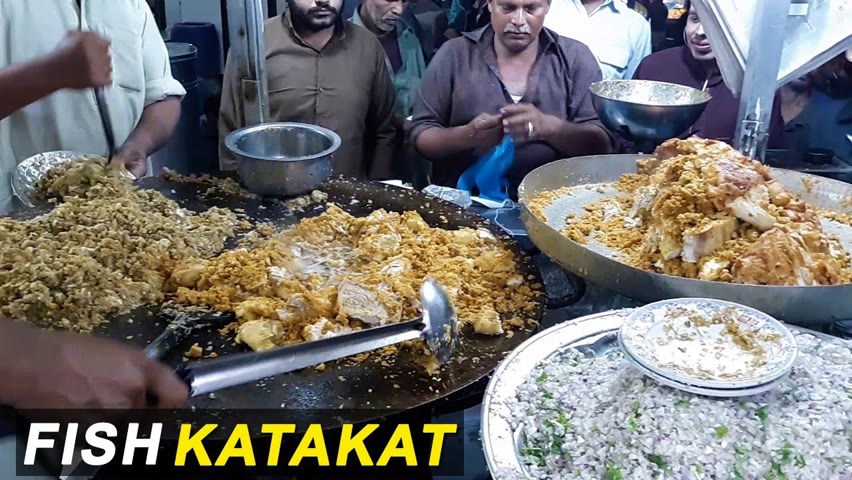Amazing Live fish KataKat | Lahori Fish KataKat at Street food Karachi ...