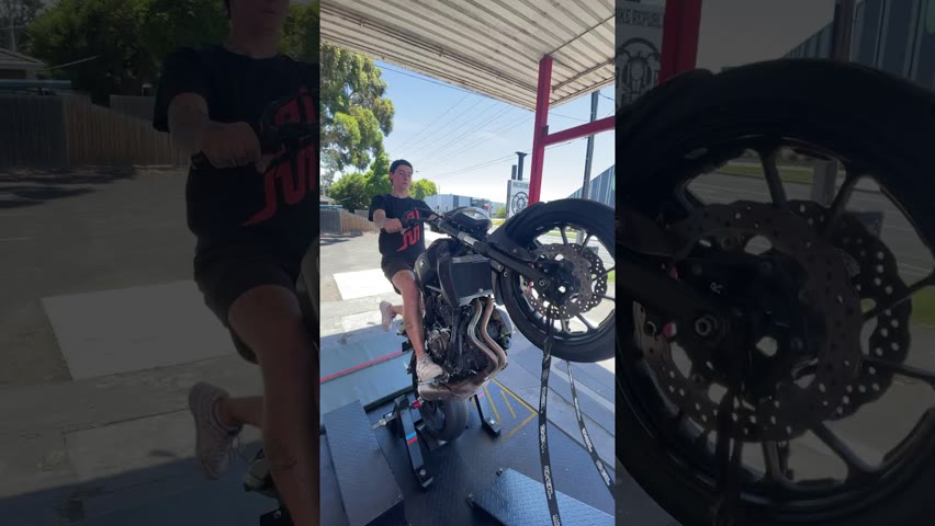STAND UP WHEELIE ON YAMAHA MT07 | Wheelie Machines Australia-2021-01 ...